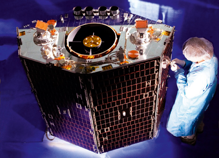 Small satellite firm seeks ‘old’ chipsets